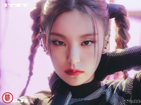 The Truth about Yeji as the Leader of ITZY and Her True Personality ...