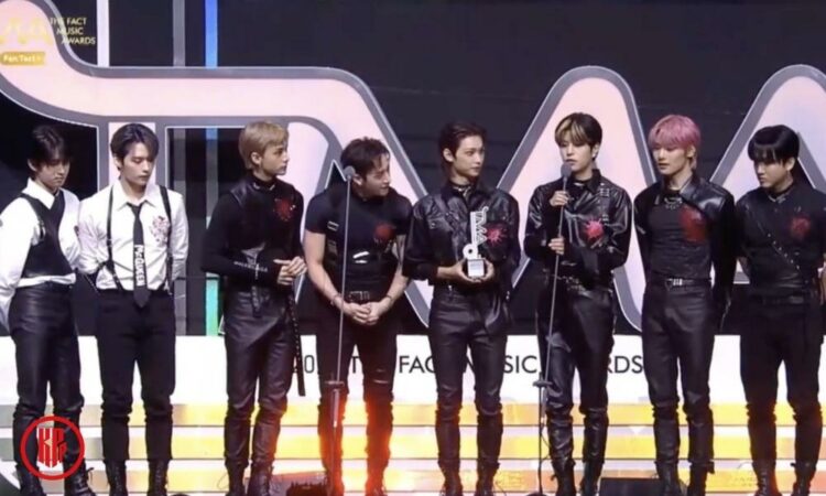 Stray Kids Boast Their Boyfriend Material Side in a Full of Love Album ‘MAXIDENT’ - KPOPPOST