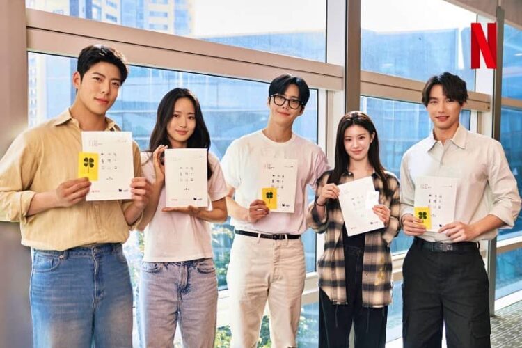 Netflix New Rom-Com Drama “Can This Love Be Translated?”: Kim Seon Ho, Go Yoon Jung, and More ...