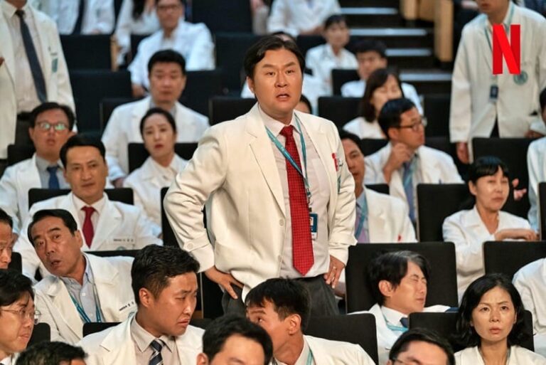Watch Netflix's New Medical K-Drama Series "The Trauma Code: Heroes on ...
